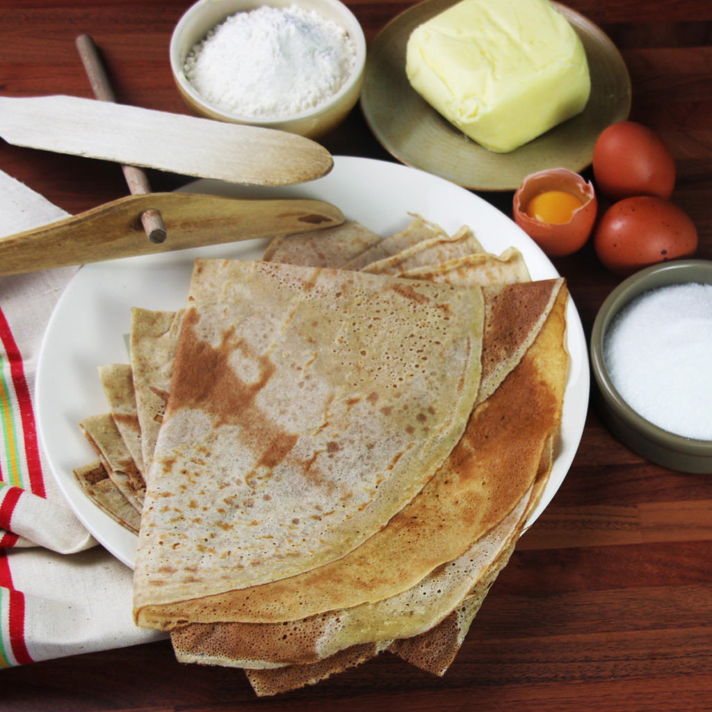 12 crêpes bretonnes au froment faites à la main - Crêperie Bosser